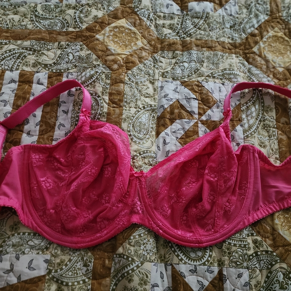Wacoal | Intimates & Sleepwear | Wacoal Pink Lace Underwire Bra ...